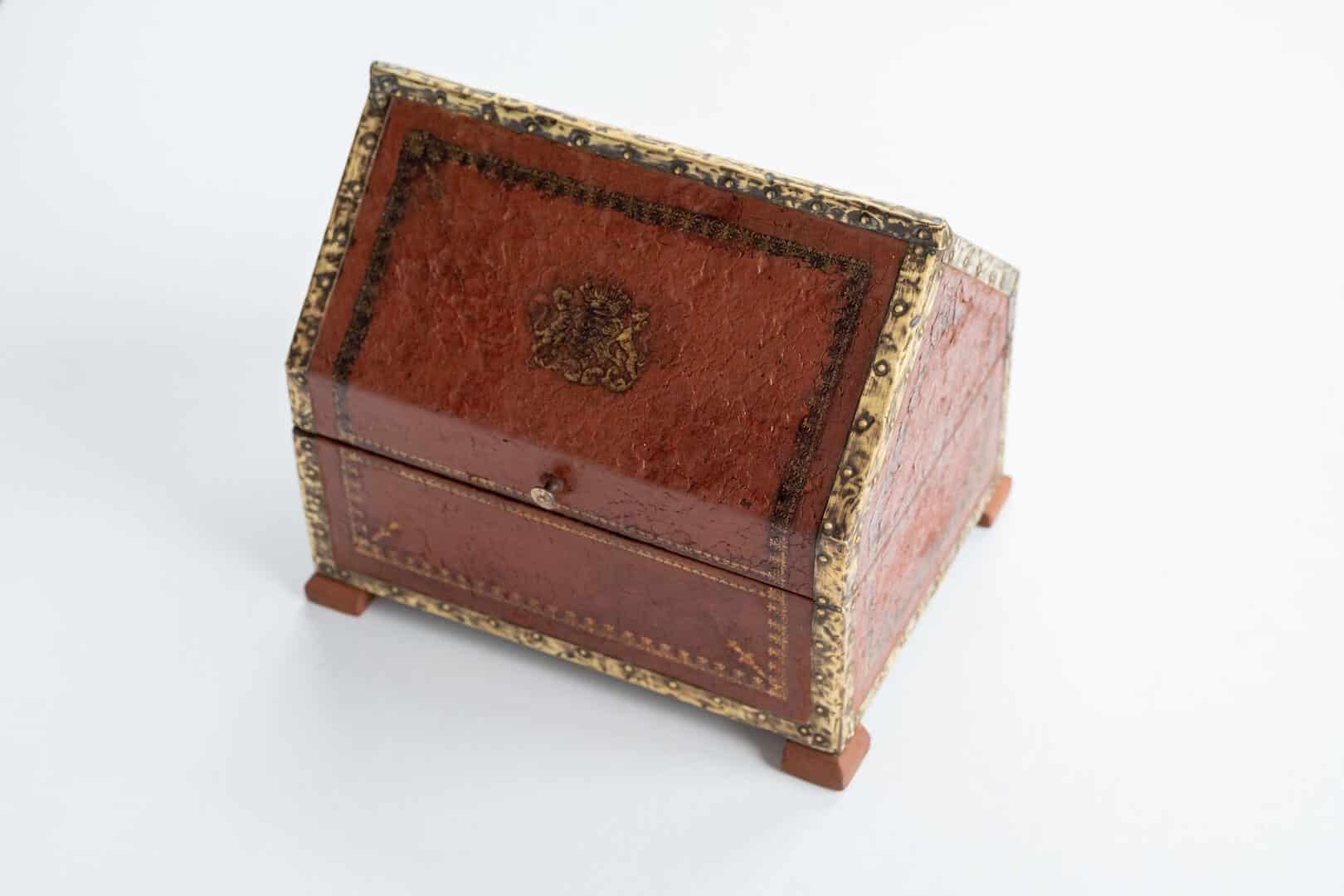 Kimiko’s – Book and Bible Restoration